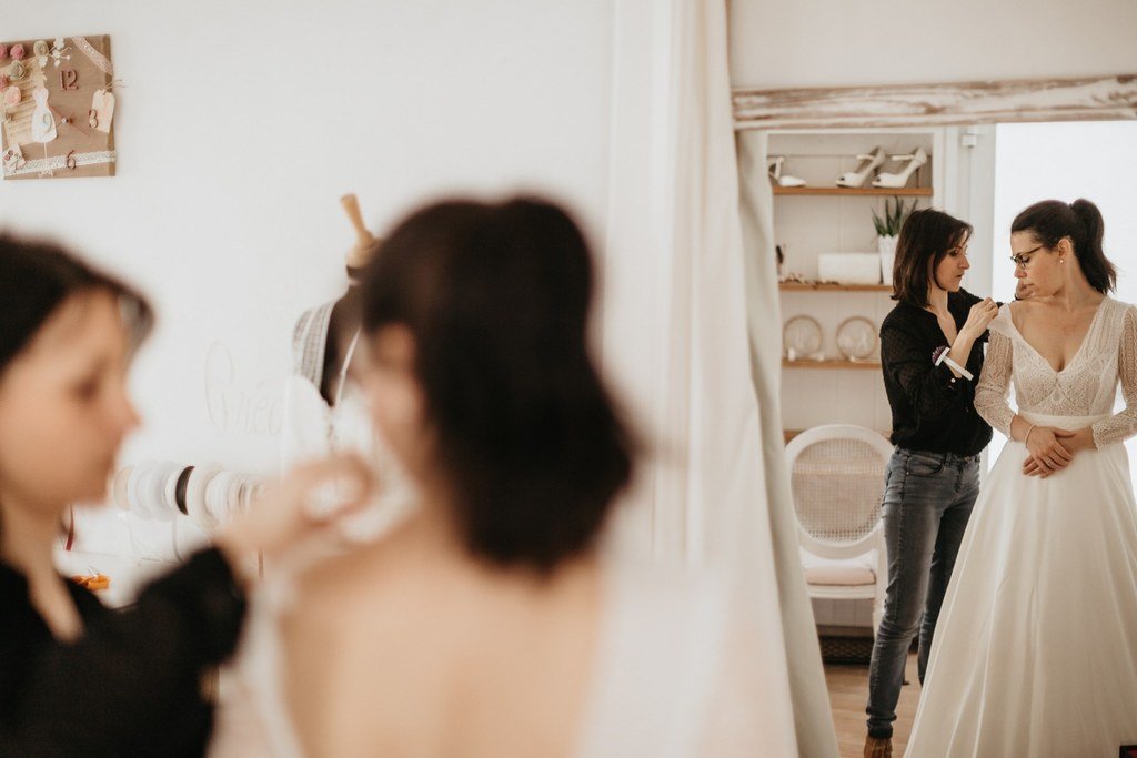 Comment se passent les essayages d'une robe de mariée?